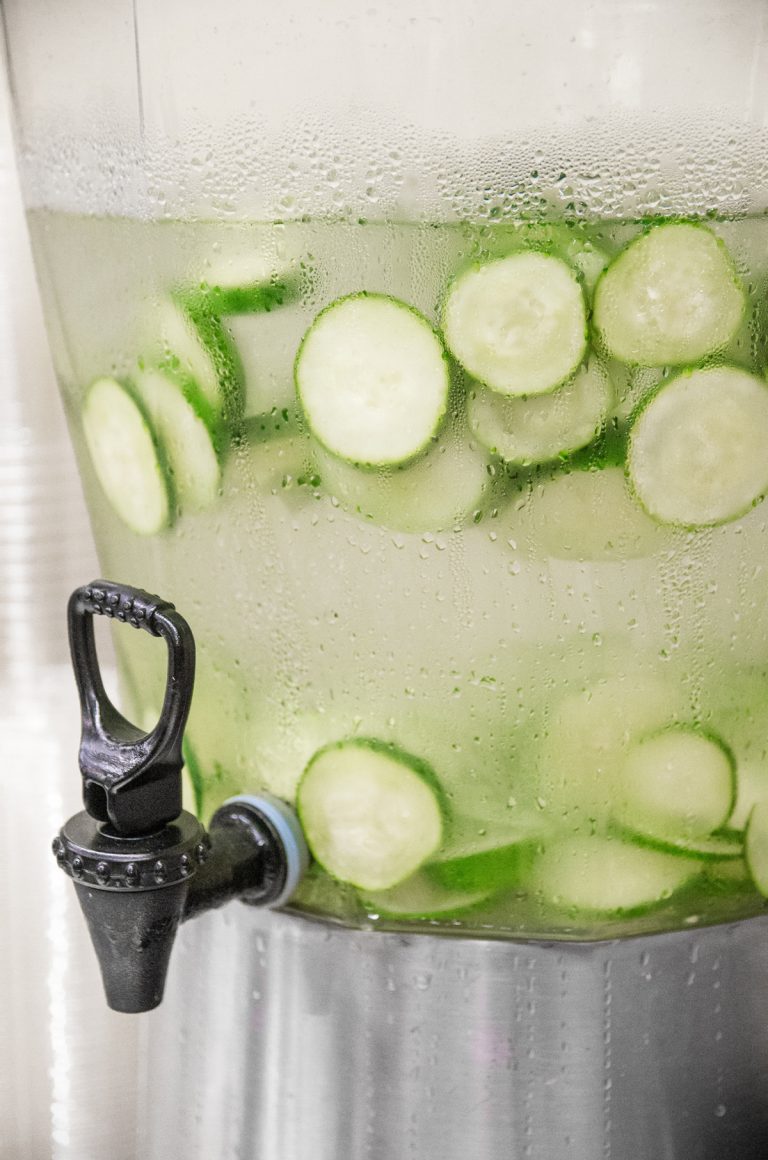 Health Benefits of Cucumber Water - Pioneerthinking.com