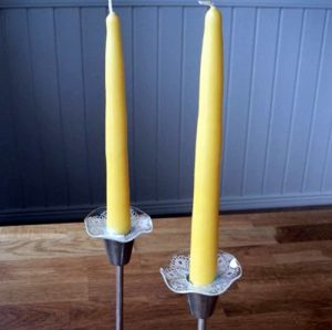 Making Hand Dipped Candles - Pioneerthinking.com