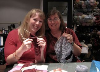 5 Reasons to Join a Knitting Group - Pioneerthinking.com