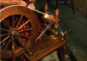 Spinning Wheels - Why Use Them to Make Your Own Yarn