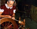 Spinning and Spinning Wheels - How to Get Started - Pioneerthinking.com