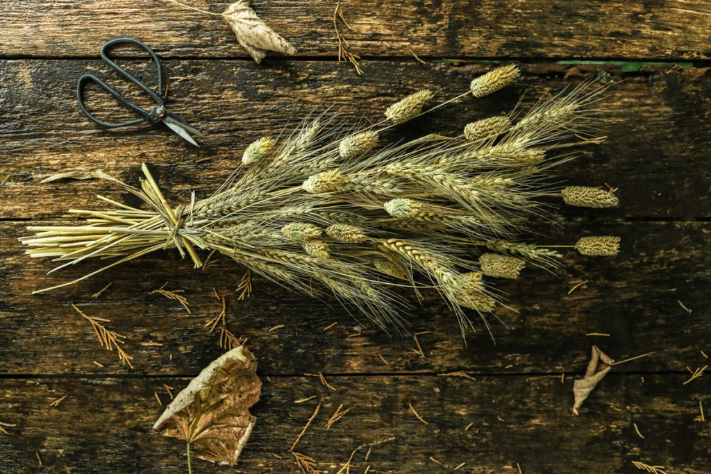 Wheat Weaving - Pioneerthinking.com