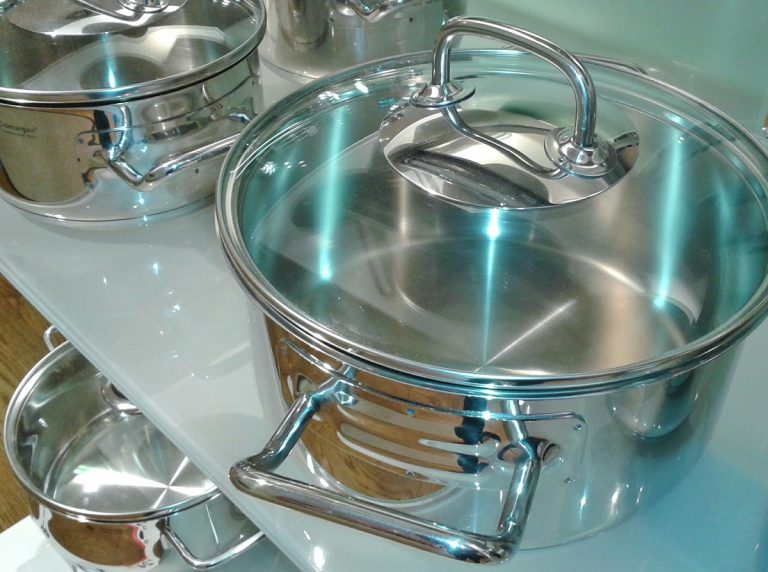 6 Easy Tips to Effectively Clean Your Stainless Steel Cookware ...