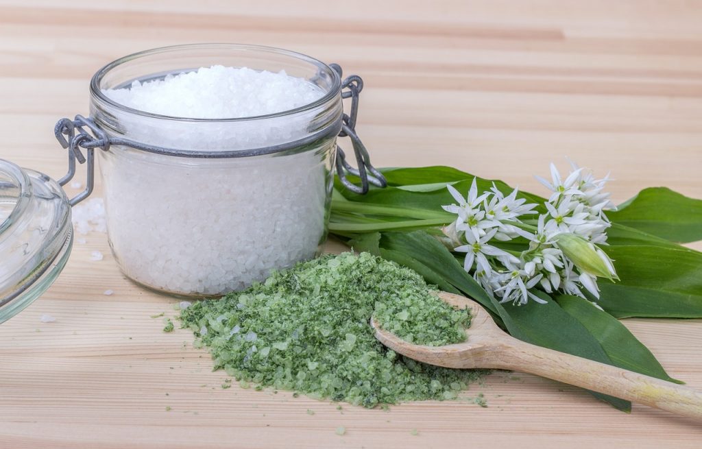 How to Make Wild Garlic Salt: A Simple and Delicious Recipe ...